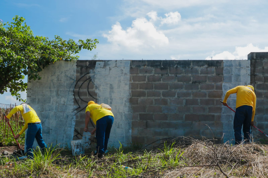 Tras denuncia ciudadana, privados del Plan Cero Ocio eliminan grafitis ...