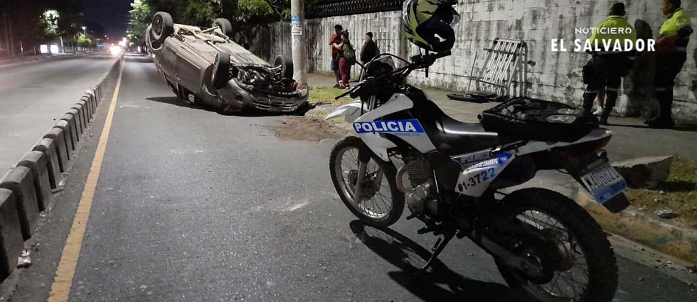 Dos lesionados tras fuerte accidente de tránsito sobre la alameda Juan ...
