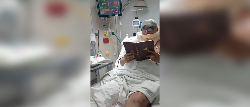 VIDEO: Omar Angulo lee la biblia mientras se recupera de su grave ...